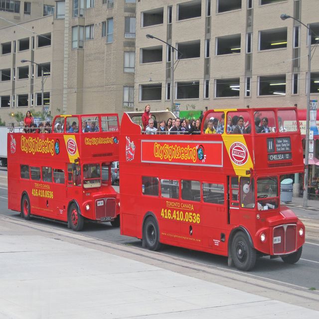 Toronto Bus Tours | Hop On Hop Off Bus Tours