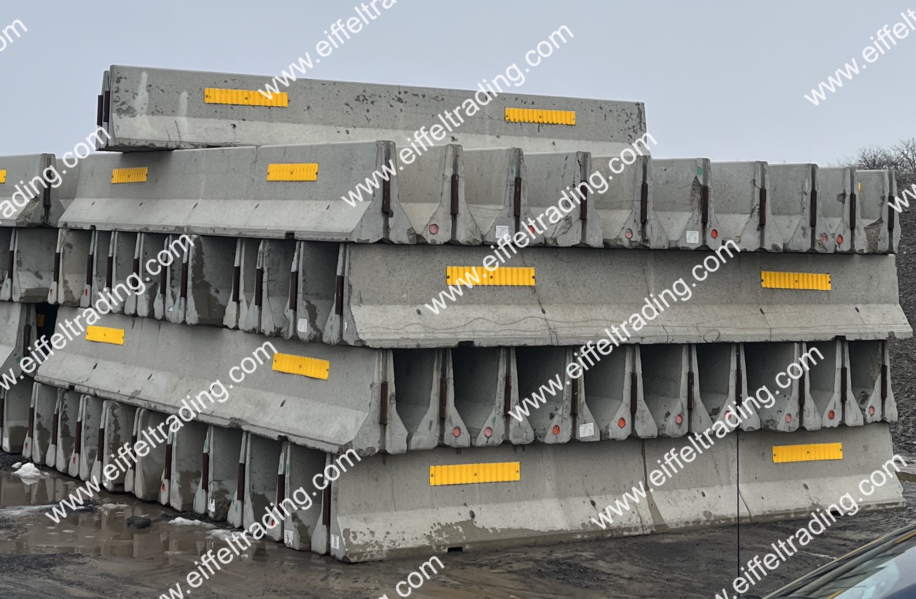 9,000LF of NYSDOT JJ-Hook Barrier Wall | Eiffel Trading