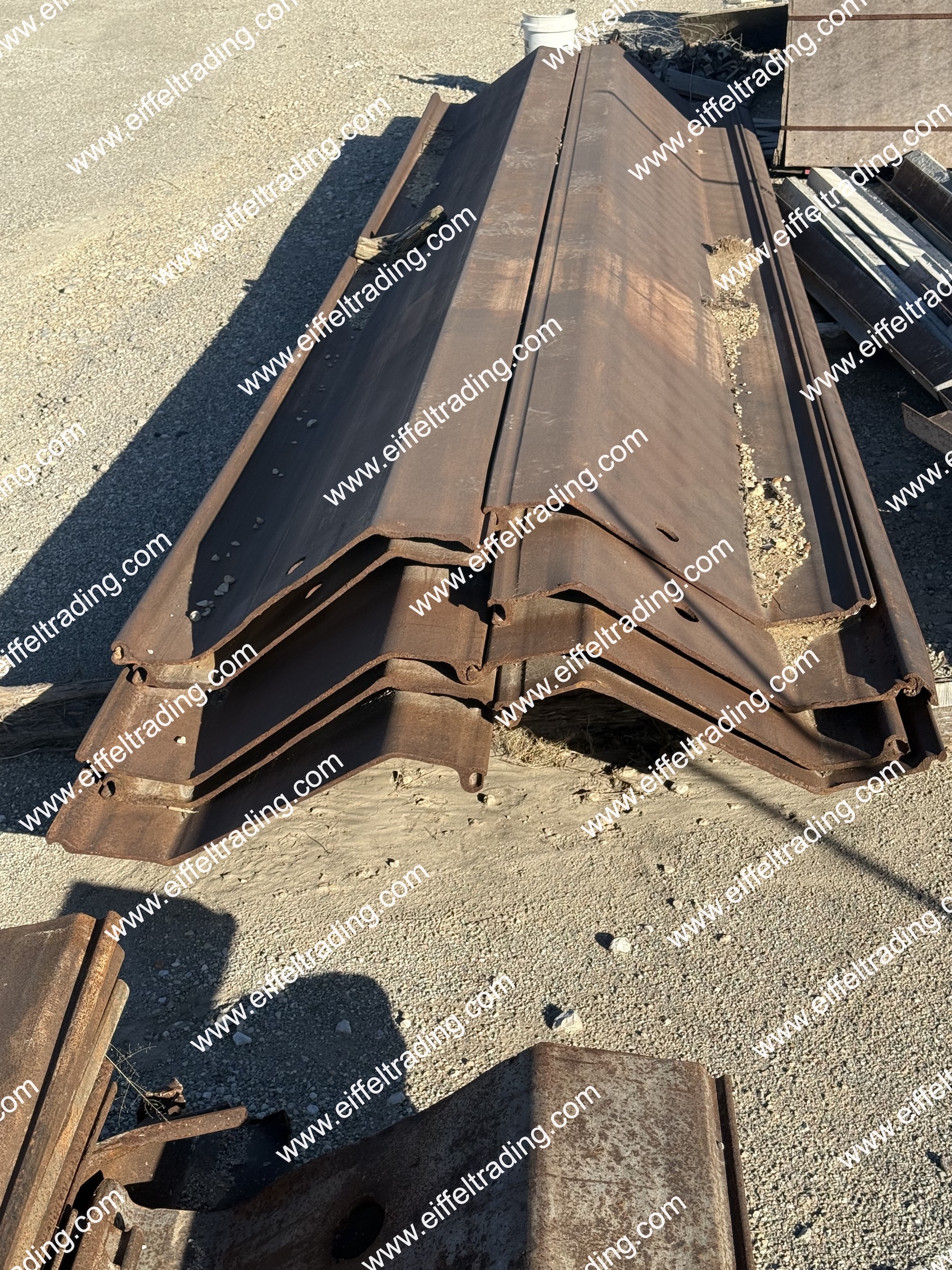 5 Pairs & 52 Singles of PZC-18 Sheet Pile at 20' | Eiffel Trading