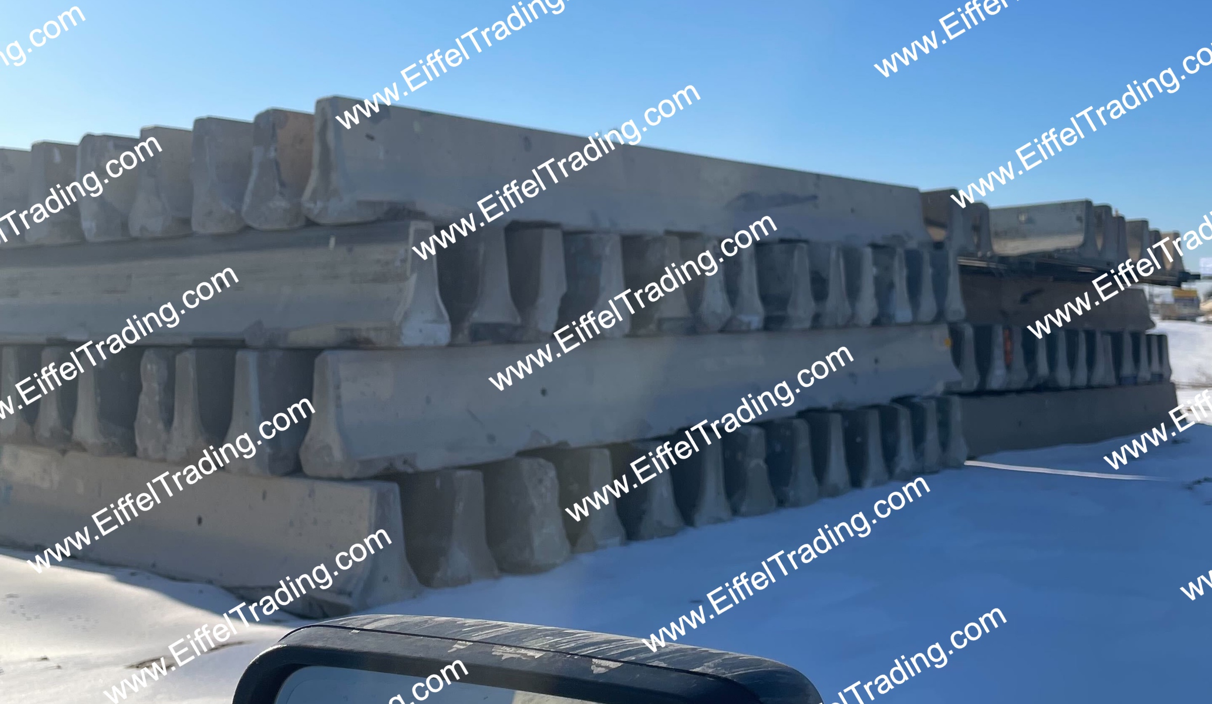 20,000LF of F-Shape Barrier Wall Bolted Connection | Eiffel Trading