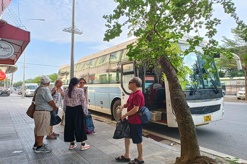 Xe King Express giường nằm đơn từ Sapa về Hà Nội - VSV Travel | Tour du ...