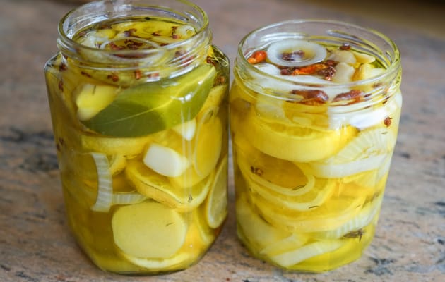 Achards de citrons et gingembre en condiments et base de sauce ...
