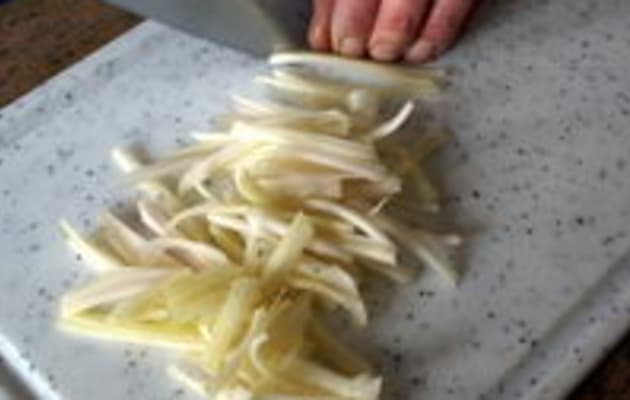 Éplucher et ciseler les bettes (ou blettes, ou poirées) - Technologie ...