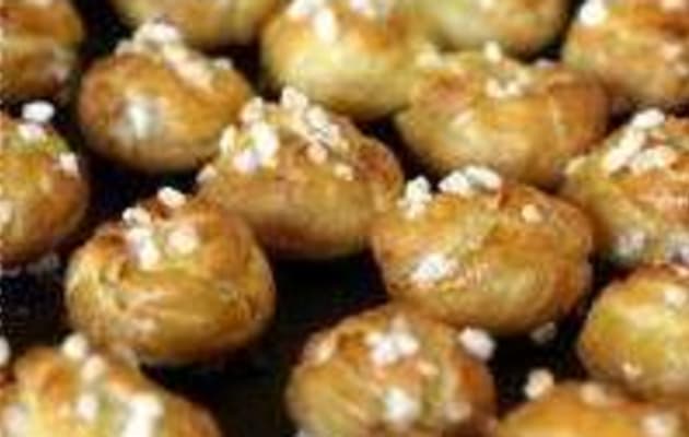 Chouquettes - Petits choux sucrés au sucre en grains - Recette par Chef ...