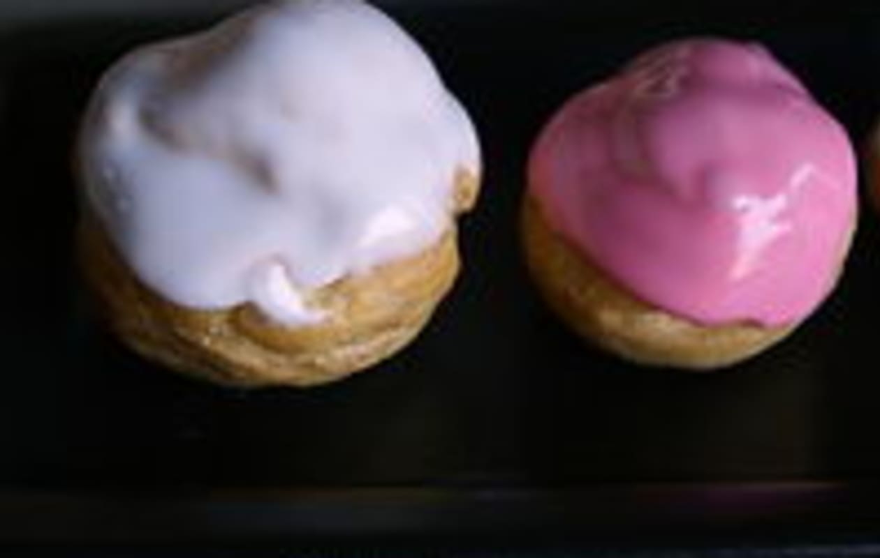 Glace royale : un glaçage blanc ou coloré facile, au sucre glace, pour ...