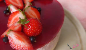 Bavarois aux framboises, nappage fruits rouges - Recette par Dur à cuire