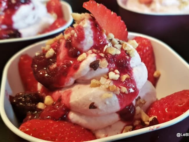 Gâteau au fromage blanc et coulis de fruits rouges (low carb, sans ...