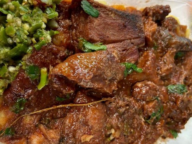 Civet de coq créole de la Réunion, au vin rouge - Recette par Chef Papounet