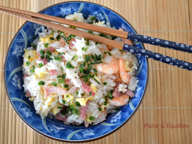 Riz frit chinois aux crevettes et au lard - Recette par Plaisir et ...