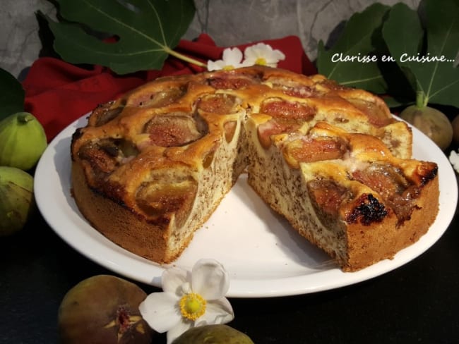 Gâteau moelleux d'automne aux figues et aux noix - Recette par Clarisse ...