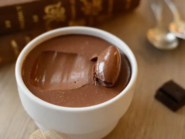 La crème Namelaka au chocolat noir, bien lisse et soyeuse - Recette par ...