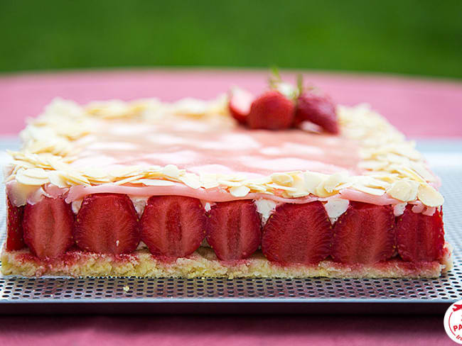 Fraisier crème mascarpone chantilly avec génoise - Recette par Céline ...