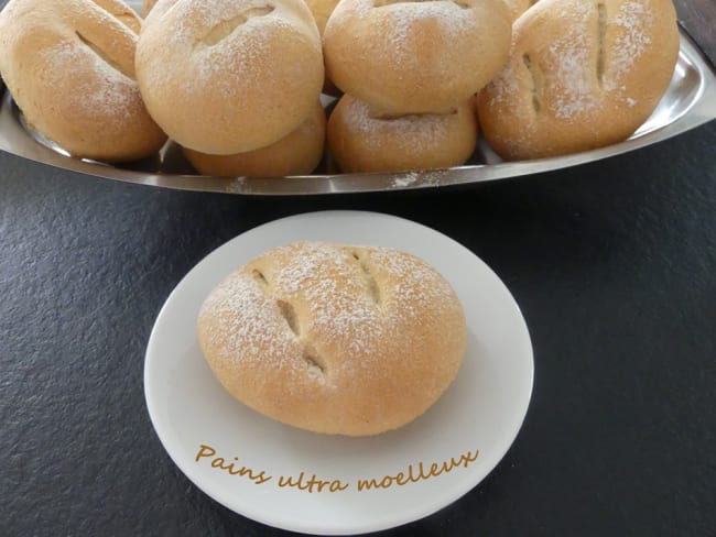 Pains ultra moelleux à la machine à pain - Recette par Croquant ...