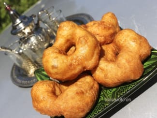Le sfenj, un délicieux beignet moelleux et parfumé dont la recette nous ...
