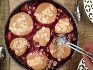 Fruits rouges, double crème de la Gruyère et meringue - Recette par The ...