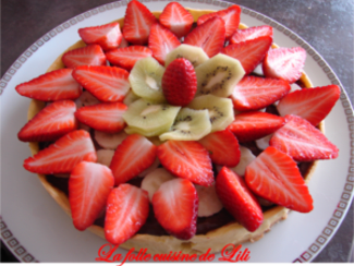 Gâteau au Chocolat blanc, Fruits rouges, croustillant au praliné et ...