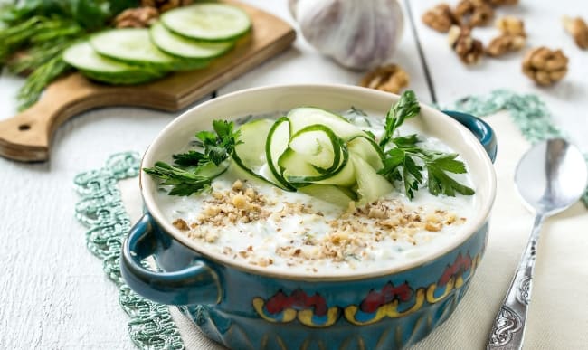 Partez à la découverte des meilleures recettes de soupe tarator et ...