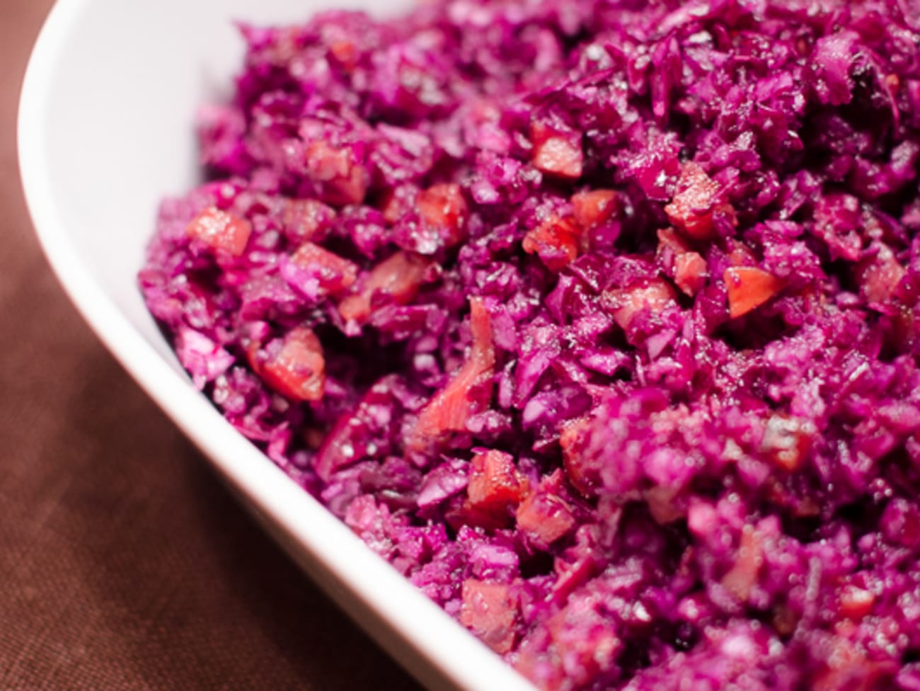 Salade de chou rouge aux lardons : recette Salade de chou rouge aux lardons