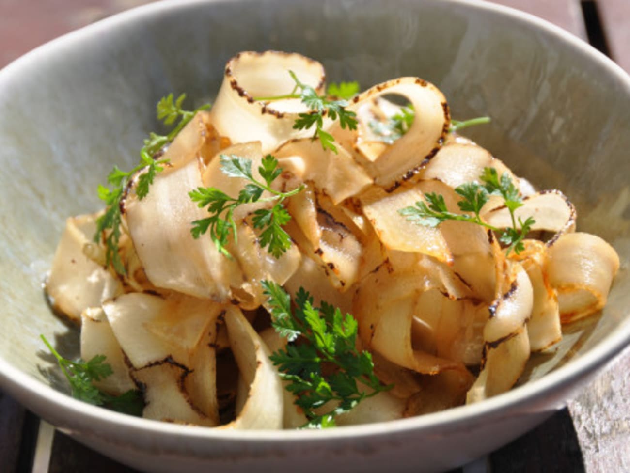 Trois recettes de salsifis : poêlée de salsifis, vinaigrette au miel et ...
