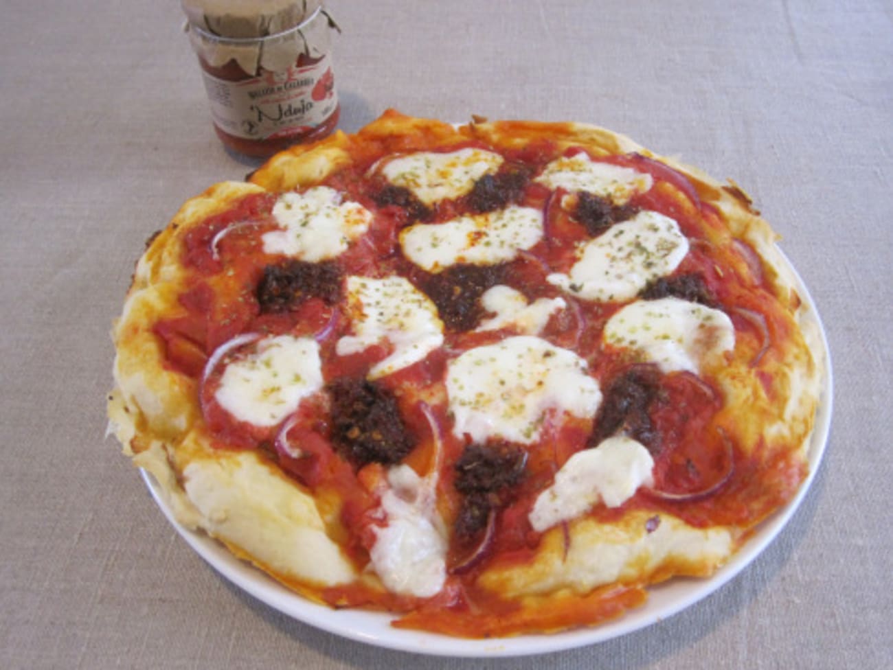 Pizza calabrese au nduja : recette Pizza calabrese