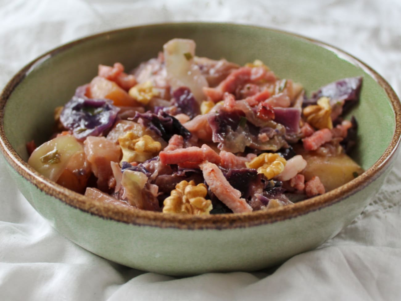 Poêlée de chou rouge et blanc réconfortante : recette Poêlée aux deux choux