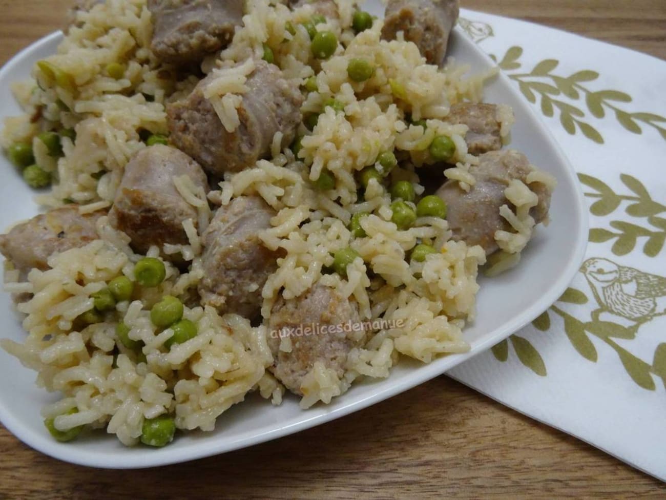 Riz à la saucisse au couteau et petits-pois : recette Riz à la saucisse ...