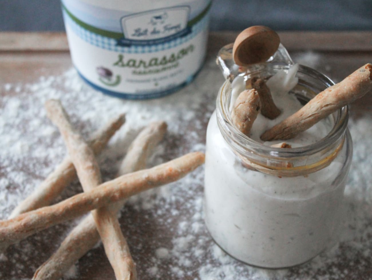 Gressins romarin et préparation fromagère sarasson : recette Gressins romarin et sarasson