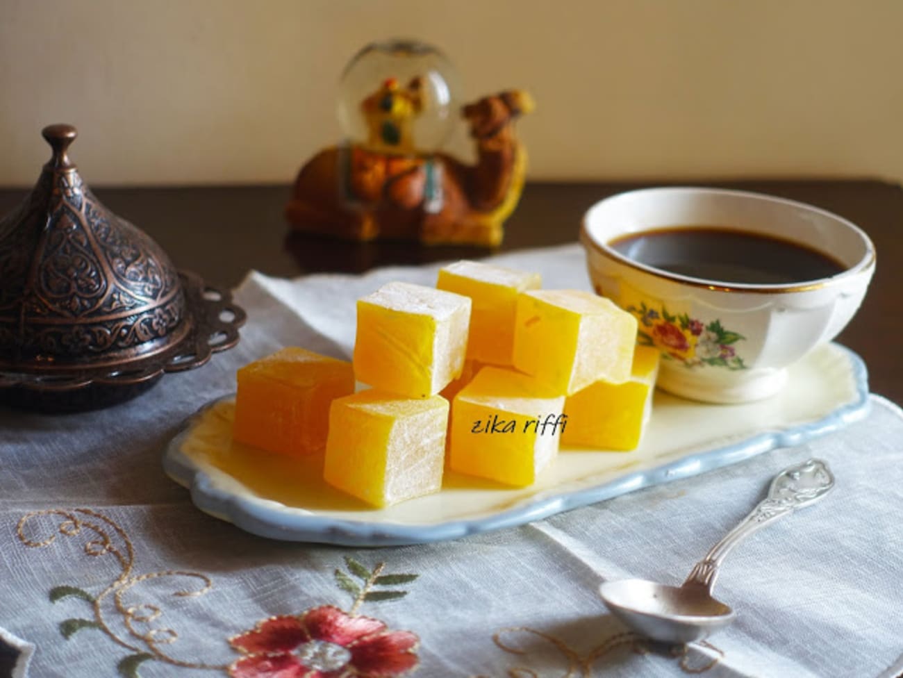 LOUKOUM TURC AU JUS DE CITRON NATUREL : recette Loukoum turc au jus de ...