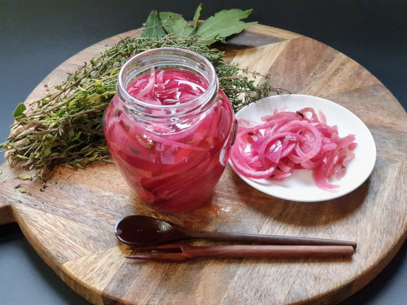 Comment faire des pickles d'oignons rouges maison ? : recette Pickles d ...