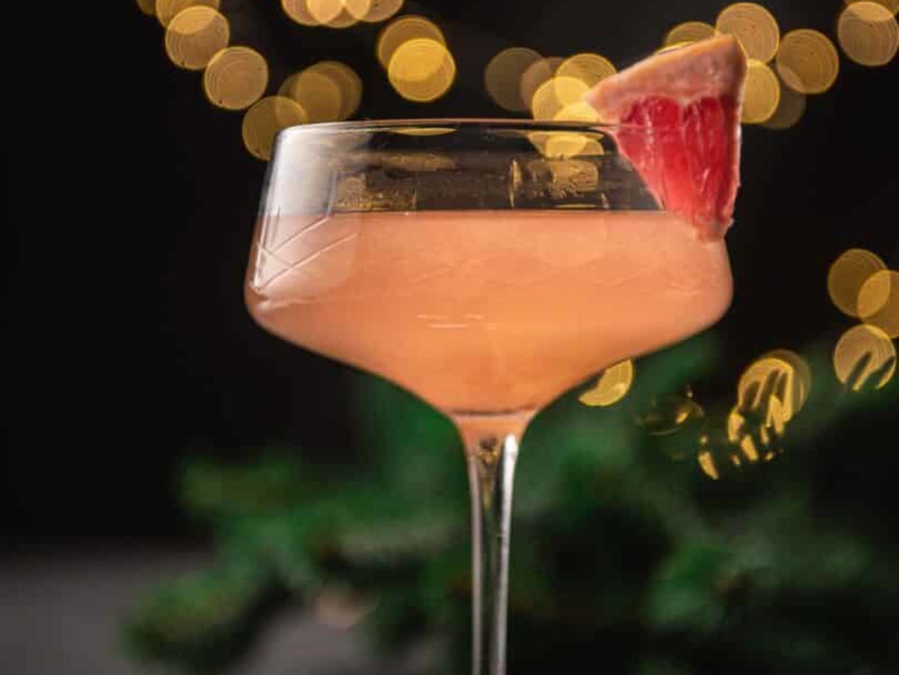 Cocktail au rosé pamplemousse et Cointreau : recette Cocktail au rosé ...