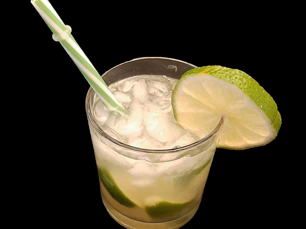 Caïpirinha Une Recette De Cocktail Avec Du Cachaça Pour Lapéritif