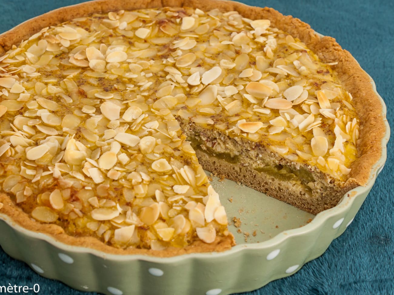 Tarte aux amandes et à la rhubarbe du jardin : recette Tarte aux ...