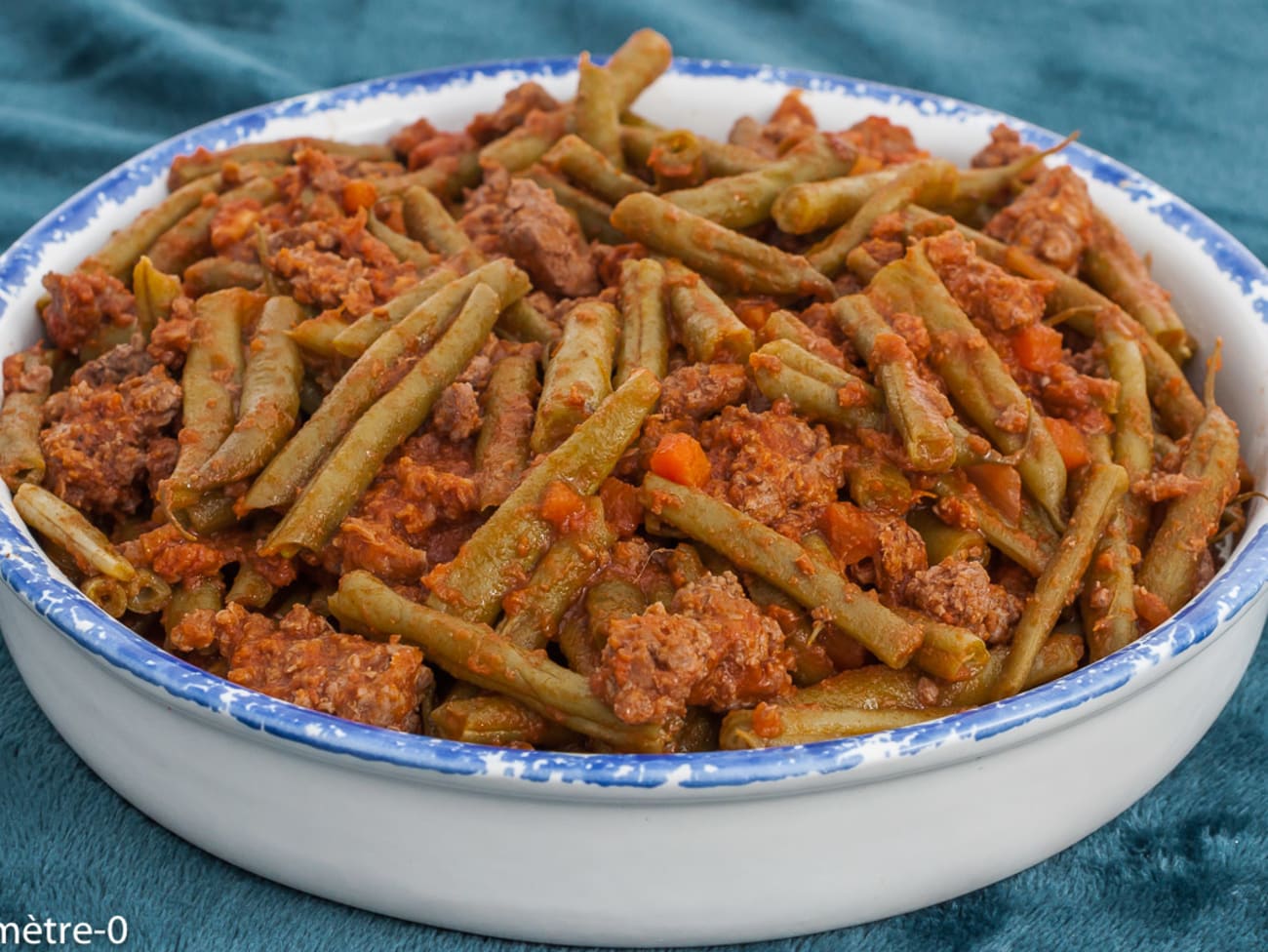Viande de bœuf haché aux haricots verts et sauce bolognaise : recette ...