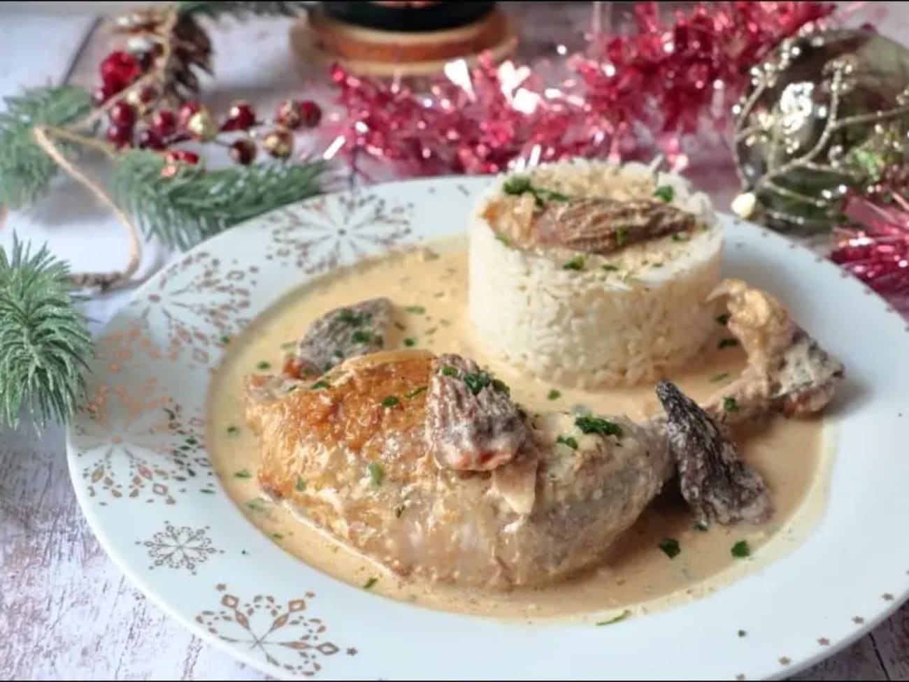 Pintade au champagne et aux morilles, une recette festive simple et ...