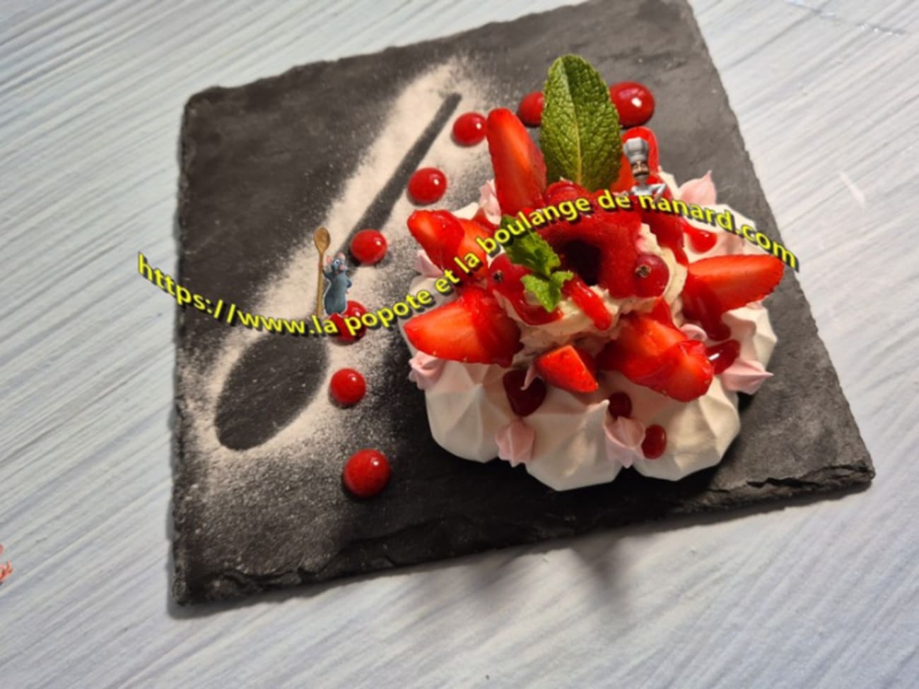 Petites Pavlova individuelles aux fruits rouges - Recette par Le popoteur
