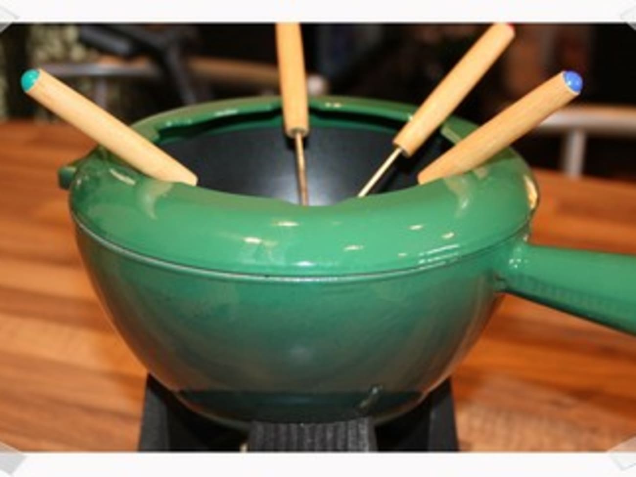 Fondue bourguignonne de viande... au vin rouge ! : recette Fondue ...