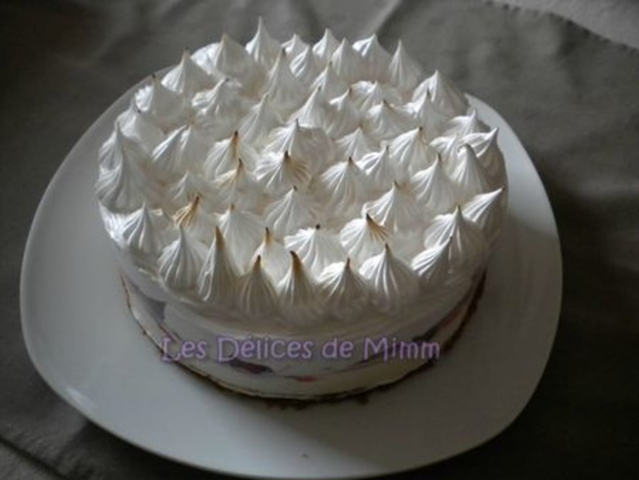 Tarte aux fruits rouges, spéculoos et meringue italienne - Recette par Mimm