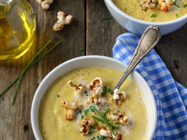 Velouté de maïs au pop corn pimenté - Recette par La gourmandise selon ...