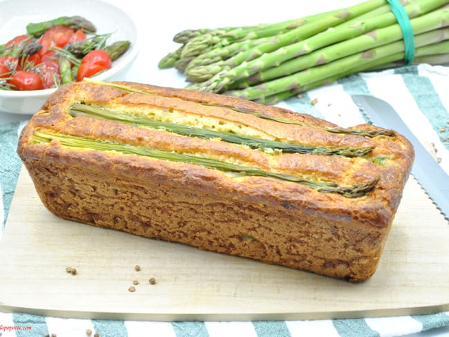 Cake aux asperges vertes - Recette par Ramène La Popotte