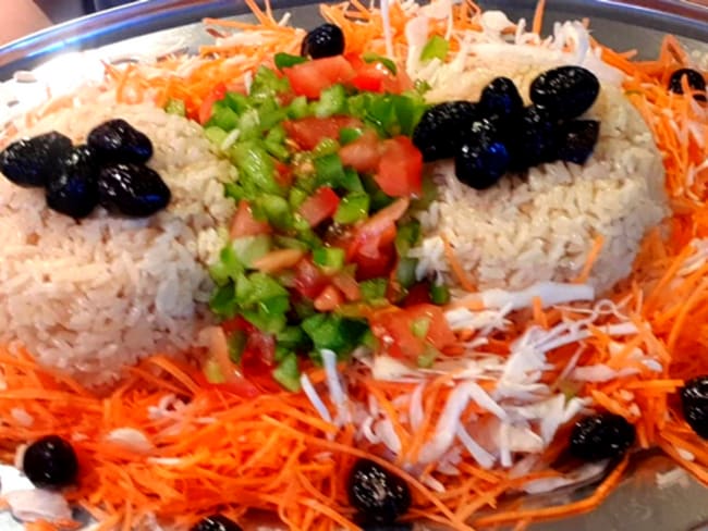 Salade de riz marocaine et vinaigrette à la moutarde pour accompagner ...