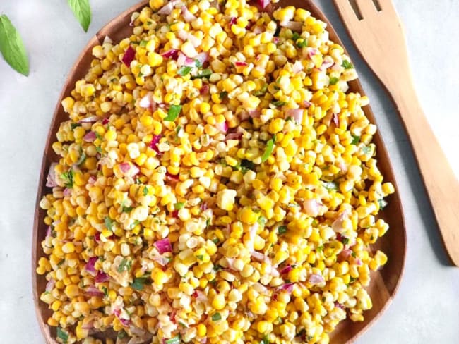Recette Salade de maïs frais aux oignons rouges et à la menthe