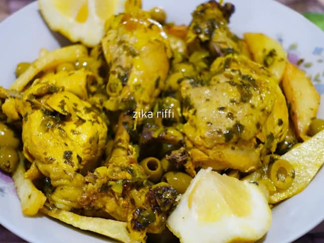 Djej m'hamer m'zaafer, poulet rôti au safran - Recette par Zika