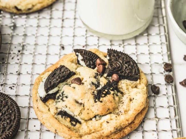 Cookies aux éclats d'Oreo - Recette par Sweetly Cakes