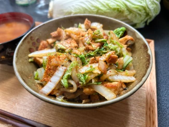 Wok de chou chinois et tofu bien doré - Recette par Lutsubo