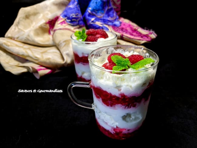 Verrines de crème Chantilly mascarpone aux framboises - Recette par Nadji