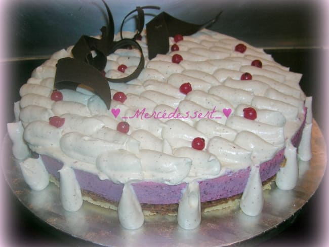 Bavarois mousse aux fruits rouges et ganache mousseuse au chocolat ...