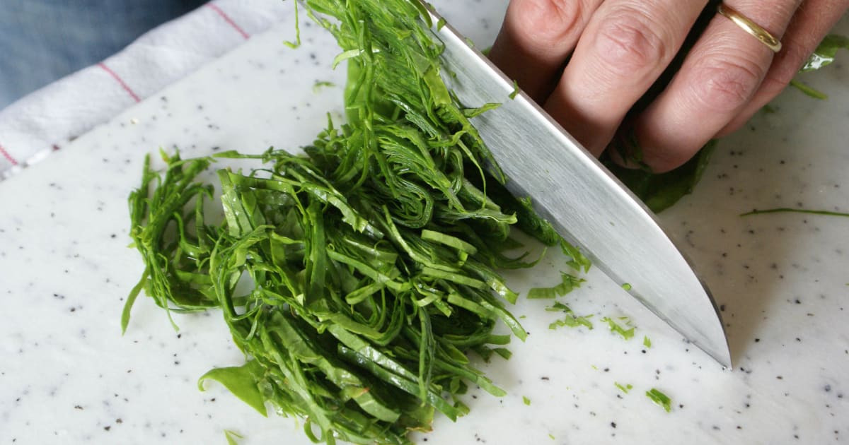 Chiffonade - Qu'appelle-t-on chiffonade en cuisine ? La réponse du Chef ...
