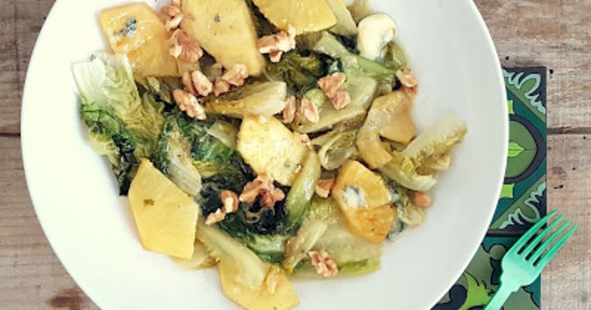 Sucrines (de laitue) braisées, ananas et roquefort - Recette par My ...