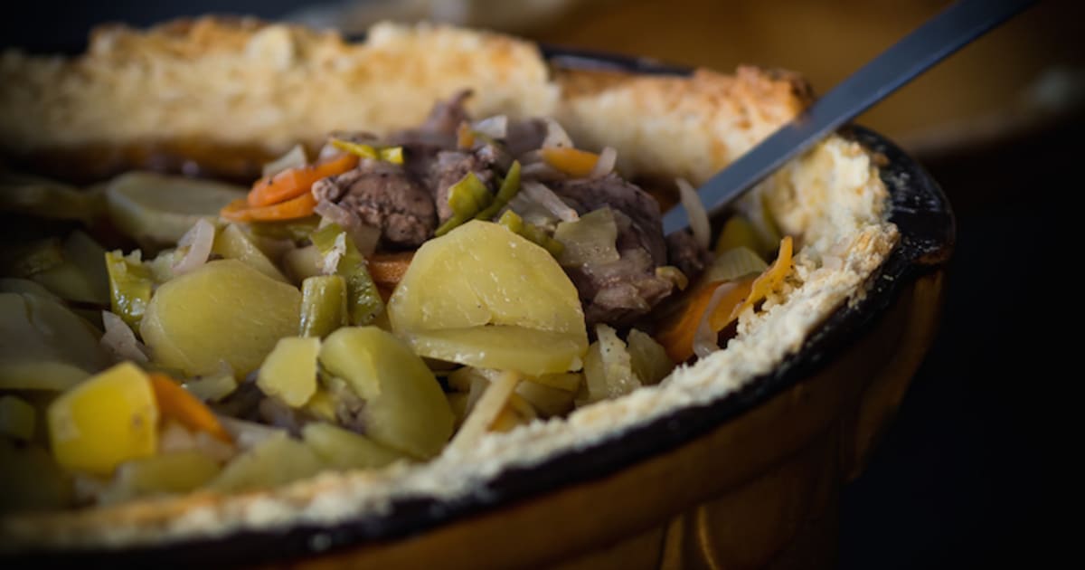 Le traditionnel Baeckeoffe alsacien, un régal de simplicité - Recette ...