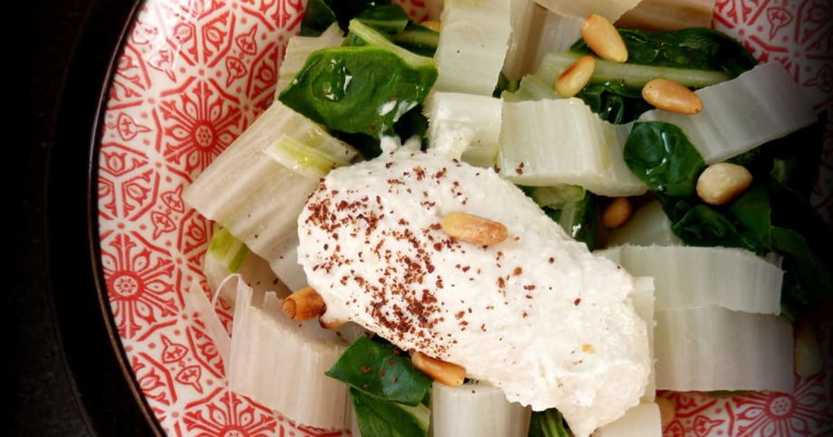 Blettes toutes simples, sauce tahini, pignons et sumac comme chez Yotam ...